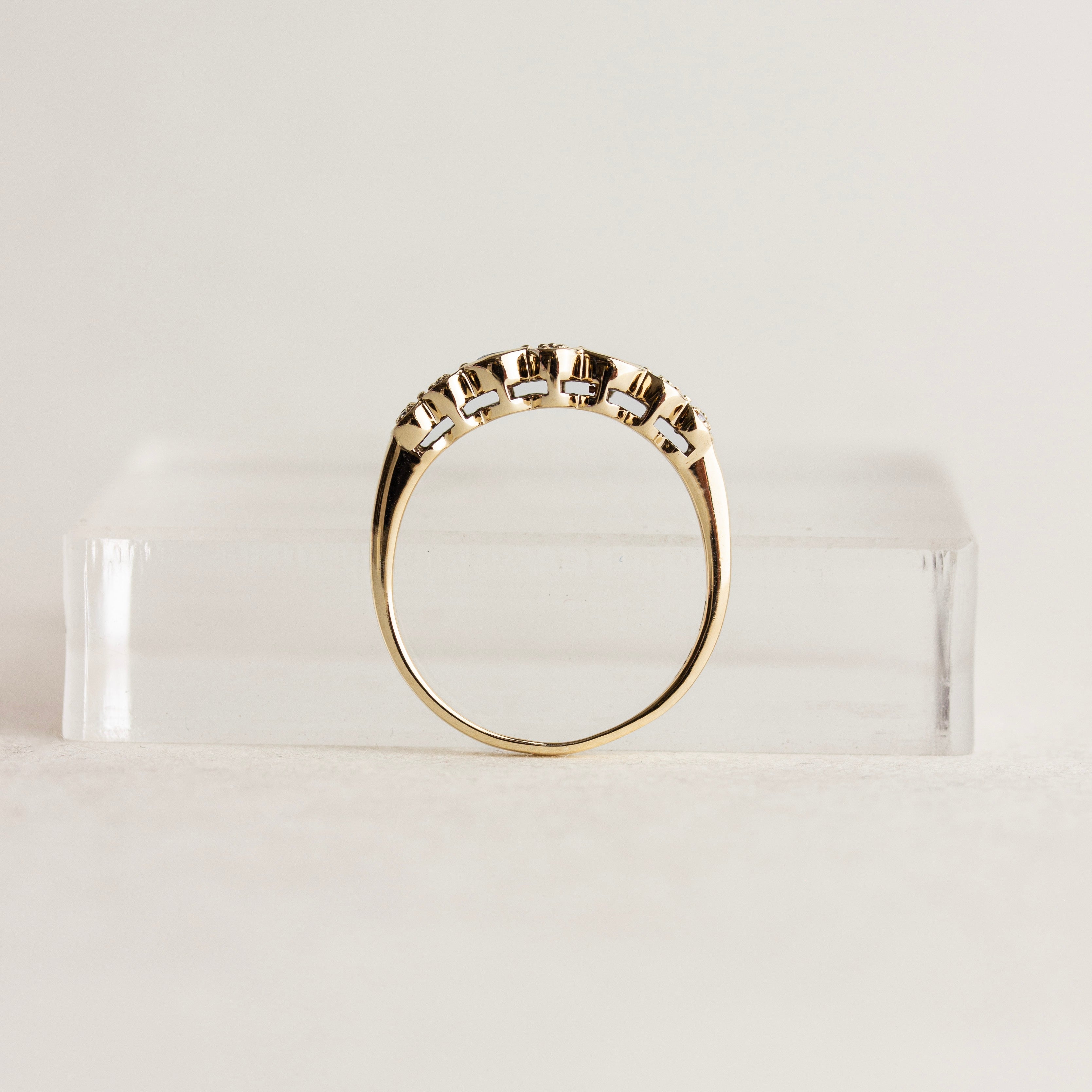 Sapphire & Diamond Milgrain Ring | The Amadas Ring | Evorden