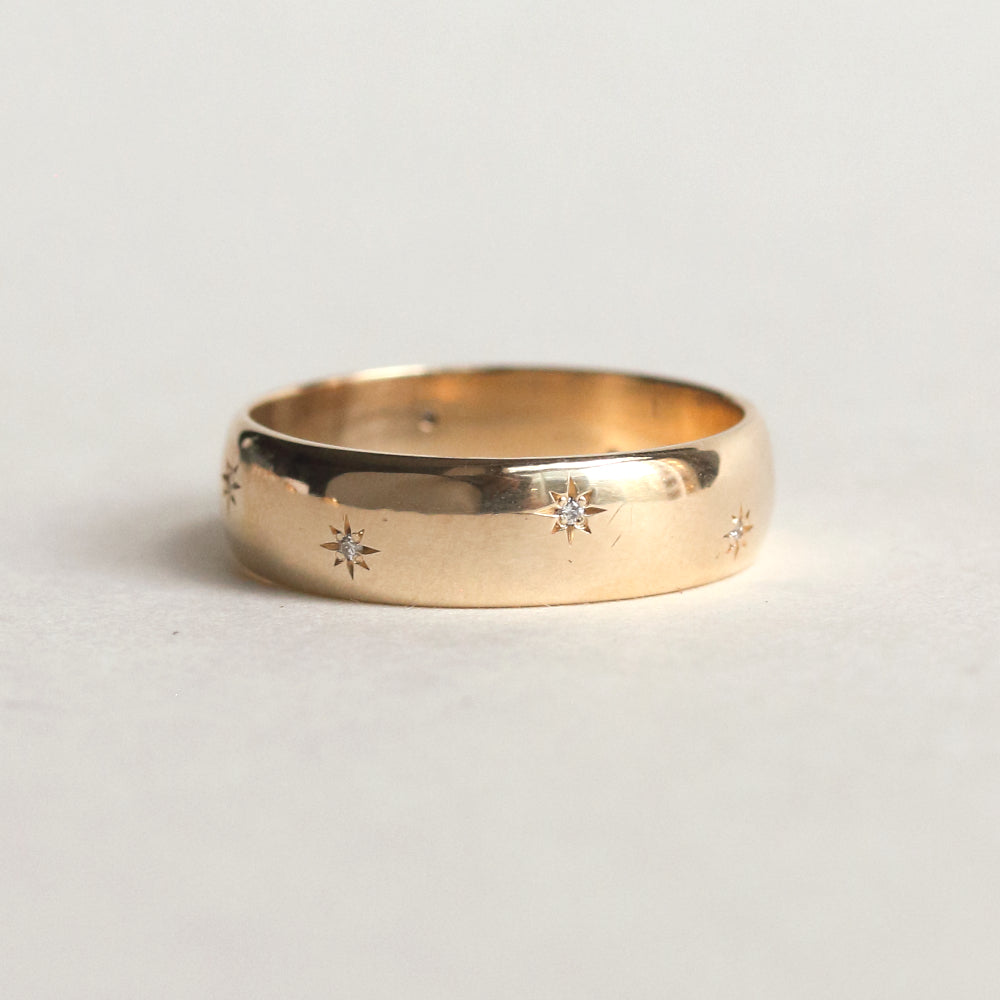 Celestial Diamond Vintage Band | The Ora Ring | Evorden