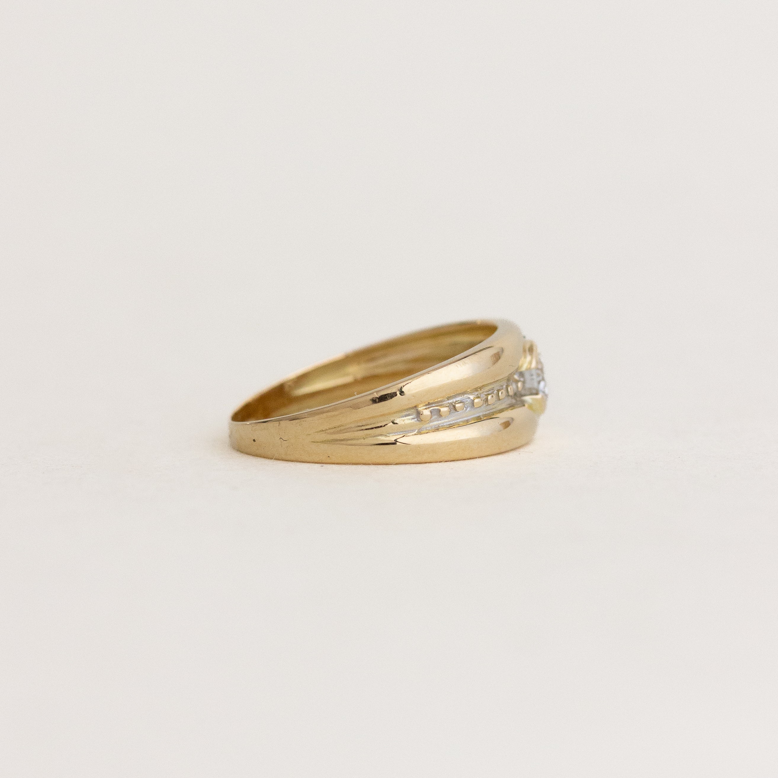 Chunky Half Bezel Vintage Diamond Ring | The Wen Ring | Evorden