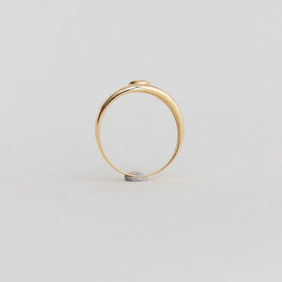 Chunky Half Bezel Vintage Diamond Ring | The Wen Ring | Evorden